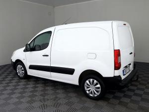 White Citroen Berlingo 2009 in Tallinn, with an engine capacity of 1.60 L and mileage of 248 thousand km for 2199 €, photo 13 on AUTOMOTO.COM.LV
