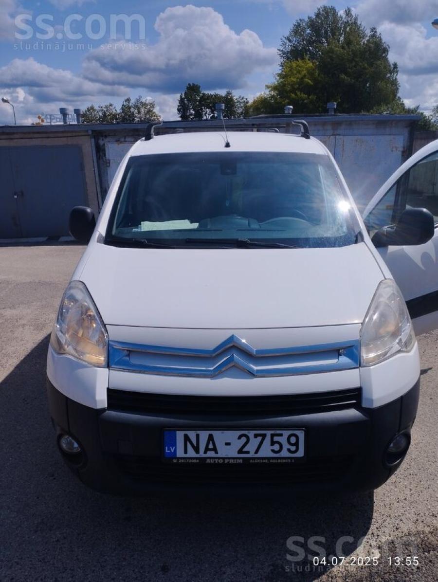 Balts Citroen Berlingo 2010 Rīga, ar dzinēja tilpumu 1.60 L un nobraukumu 391 tūkst. km par 2500 €, foto 1 vietnē AUTOMOTO.COM.LV