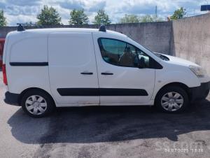 Balts Citroen Berlingo 2010 Rīga, ar dzinēja tilpumu 1.60 L un nobraukumu 391 tūkst. km par 2500 €, foto 3 vietnē AUTOMOTO.COM.LV