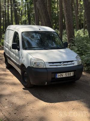 Balts Citroen Berlingo 2010 Rīga, ar dzinēja tilpumu 1.60 L un nobraukumu 210 tūkst. km par 1950 €, foto  vietnē AUTOMOTO.COM.LV