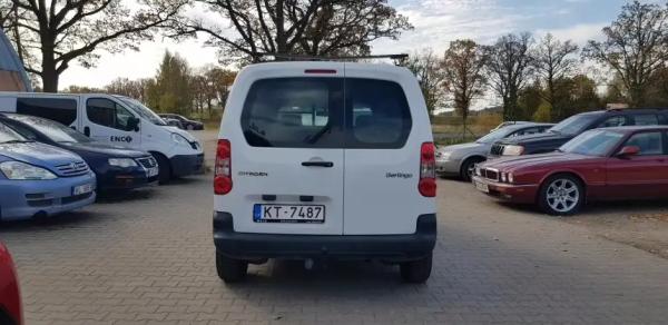 White Citroen Berlingo 2011 in Valmiera, with an engine capacity of 1.60 L and mileage of 337 thousand km for 2950 €, photo 4 on AUTOMOTO.COM.LV