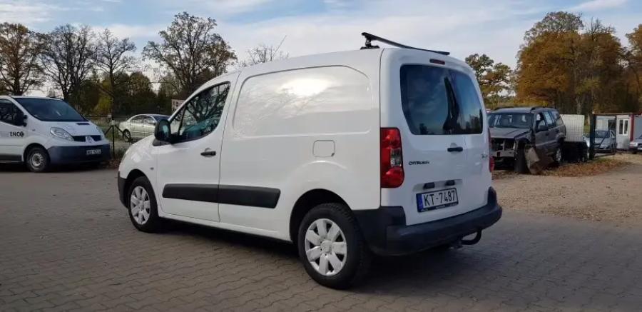 Balts Citroen Berlingo 2011 Valmiera, ar dzinēja tilpumu 1.60 L un nobraukumu 337 tūkst. km par 2950 €, foto 6 vietnē AUTOMOTO.COM.LV