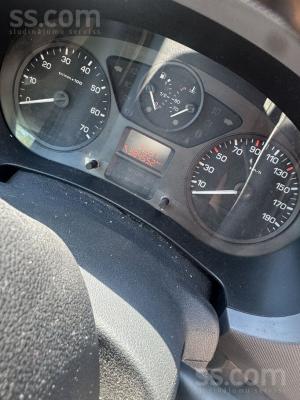 Balts Citroen Berlingo 2012 Rīga, ar dzinēja tilpumu 1.60 L un nobraukumu 385 tūkst. km par 1100 €, foto 6 vietnē AUTOMOTO.COM.LV