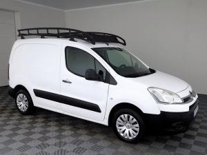 White Citroen Berlingo 2013 in Tallinn, with an engine capacity of 1.60 L and mileage of 219 thousand km for 2099 €, photo 9 on AUTOMOTO.COM.LV