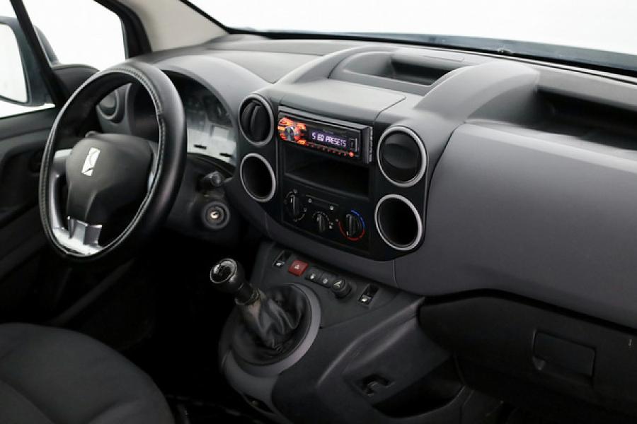 Balts Citroen Berlingo 2013 Tallina, ar dzinēja tilpumu 1.60 L un nobraukumu 189 tūkst. km par 2299 €, foto 6 vietnē AUTOMOTO.COM.LV