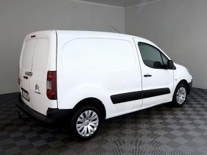 Balts Citroen Berlingo 2013 Tallina, ar dzinēja tilpumu 1.60 L un nobraukumu 189 tūkst. km par 2299 €, foto 11 vietnē AUTOMOTO.COM.LV