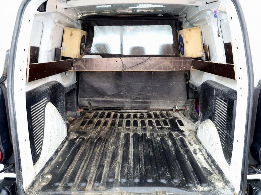 Balts Citroen Berlingo 2013 Tallina, ar dzinēja tilpumu 1.60 L un nobraukumu 189 tūkst. km par 2299 €, foto 15 vietnē AUTOMOTO.COM.LV