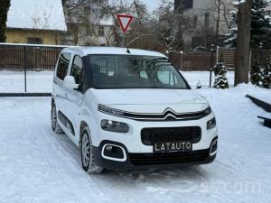White Citroen Berlingo 2018 in Riga, with an engine capacity of 1.50 L and mileage of 159 thousand km for 8995 €, photo  on AUTOMOTO.COM.LV