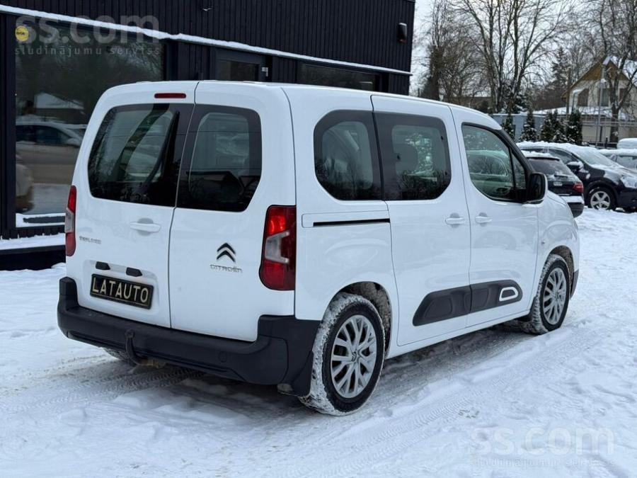 White Citroen Berlingo 2018 in Riga, with an engine capacity of 1.50 L and mileage of 159 thousand km for 8995 €, photo 6 on AUTOMOTO.COM.LV