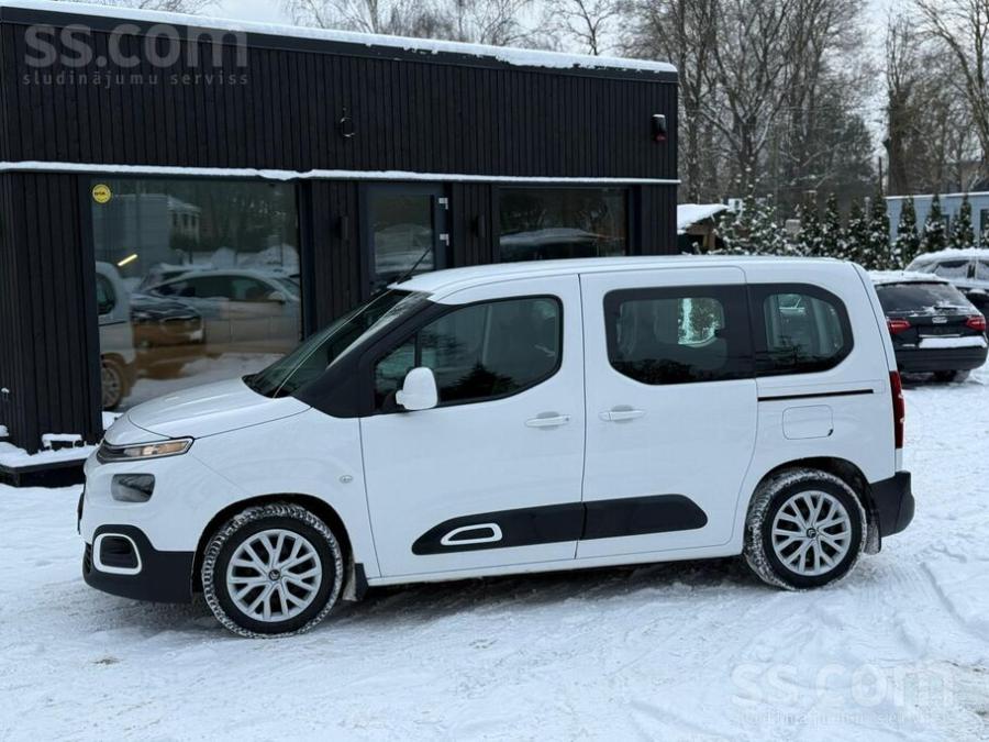 White Citroen Berlingo 2018 in Riga, with an engine capacity of 1.50 L and mileage of 159 thousand km for 8995 €, photo 8 on AUTOMOTO.COM.LV