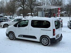 White Citroen Berlingo 2018 in Riga, with an engine capacity of 1.50 L and mileage of 159 thousand km for 8995 €, photo 9 on AUTOMOTO.COM.LV