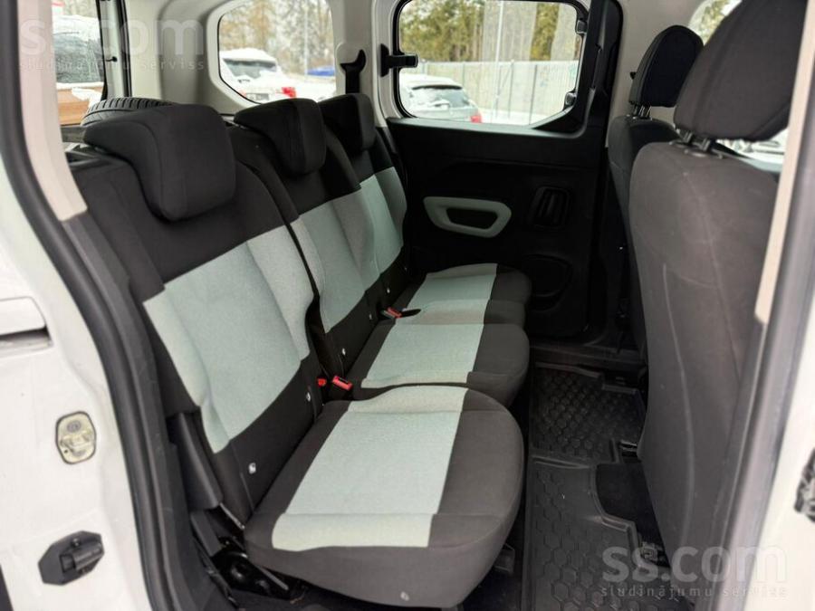 White Citroen Berlingo 2018 in Riga, with an engine capacity of 1.50 L and mileage of 159 thousand km for 8995 €, photo 19 on AUTOMOTO.COM.LV