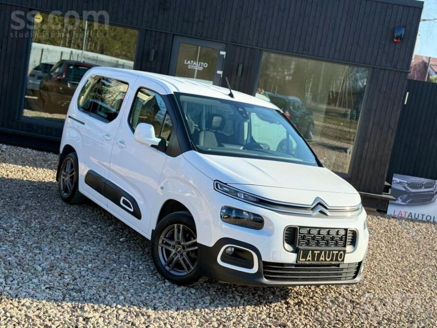 Balts Citroen Berlingo 2018 Rīga, ar dzinēja tilpumu 1.50 L un nobraukumu 159 tūkst. km par 7690 €, foto 1 vietnē AUTOMOTO.COM.LV