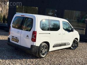Balts Citroen Berlingo 2018 Rīga, ar dzinēja tilpumu 1.50 L un nobraukumu 159 tūkst. km par 7690 €, foto 5 vietnē AUTOMOTO.COM.LV