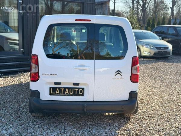 Balts Citroen Berlingo 2018 Rīga, ar dzinēja tilpumu 1.50 L un nobraukumu 159 tūkst. km par 8350 €, foto 5 vietnē AUTOMOTO.COM.LV