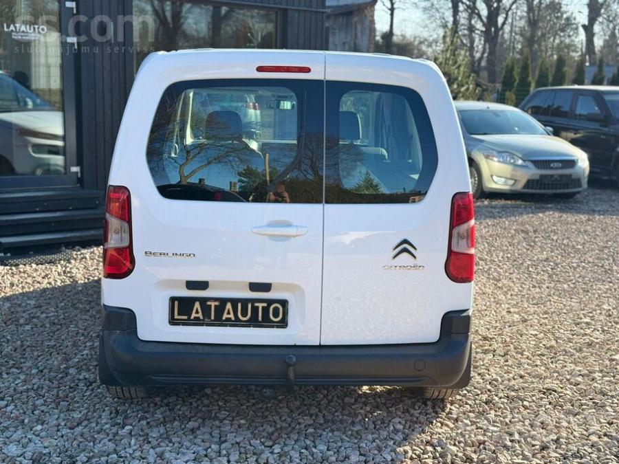 Balts Citroen Berlingo 2018 Rīga, ar dzinēja tilpumu 1.50 L un nobraukumu 159 tūkst. km par 7690 €, foto 6 vietnē AUTOMOTO.COM.LV