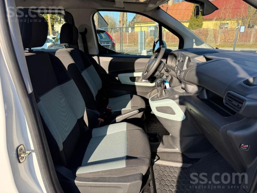 Balts Citroen Berlingo 2018 Rīga, ar dzinēja tilpumu 1.50 L un nobraukumu 159 tūkst. km par 7690 €, foto 19 vietnē AUTOMOTO.COM.LV