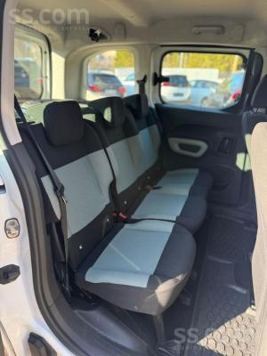 Balts Citroen Berlingo 2018 Rīga, ar dzinēja tilpumu 1.50 L un nobraukumu 159 tūkst. km par 7690 €, foto 20 vietnē AUTOMOTO.COM.LV