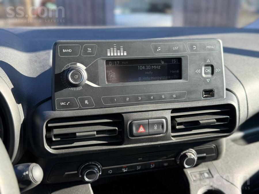 Balts Citroen Berlingo 2018 Rīga, ar dzinēja tilpumu 1.50 L un nobraukumu 159 tūkst. km par 7690 €, foto 23 vietnē AUTOMOTO.COM.LV