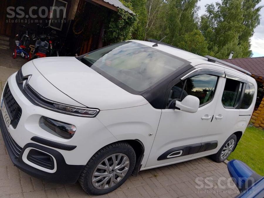 Balts Citroen Berlingo 2019 Rēzekne, ar dzinēja tilpumu 1.50 L un nobraukumu 120 tūkst. km par 9000 €, foto 3 vietnē AUTOMOTO.COM.LV