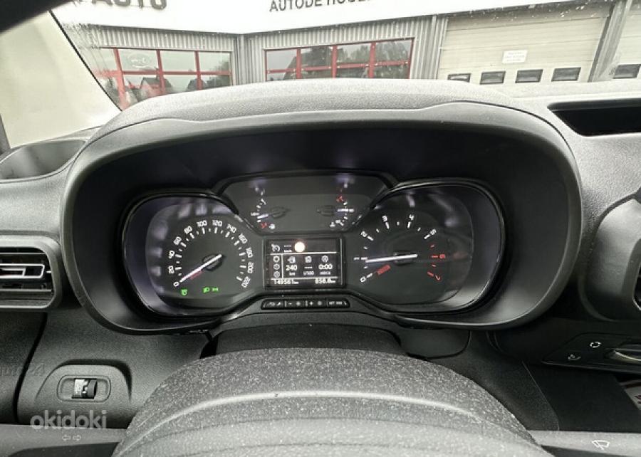 White Citroen Berlingo 2020 in Viljandi, with an engine capacity of 1.50 L and mileage of 150 thousand km for 9400 €, photo 7 on AUTOMOTO.COM.LV