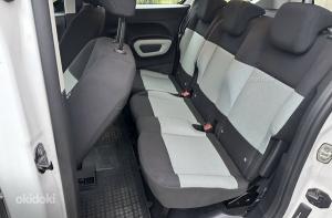White Citroen Berlingo 2020 in Viljandi, with an engine capacity of 1.50 L and mileage of 150 thousand km for 9400 €, photo 8 on AUTOMOTO.COM.LV