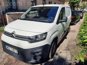 Balts Citroen Berlingo 2021 Rīga, ar dzinēja tilpumu 1.50 L un nobraukumu 148 tūkst. km par 7950 €, foto 3 vietnē AUTOMOTO.COM.LV