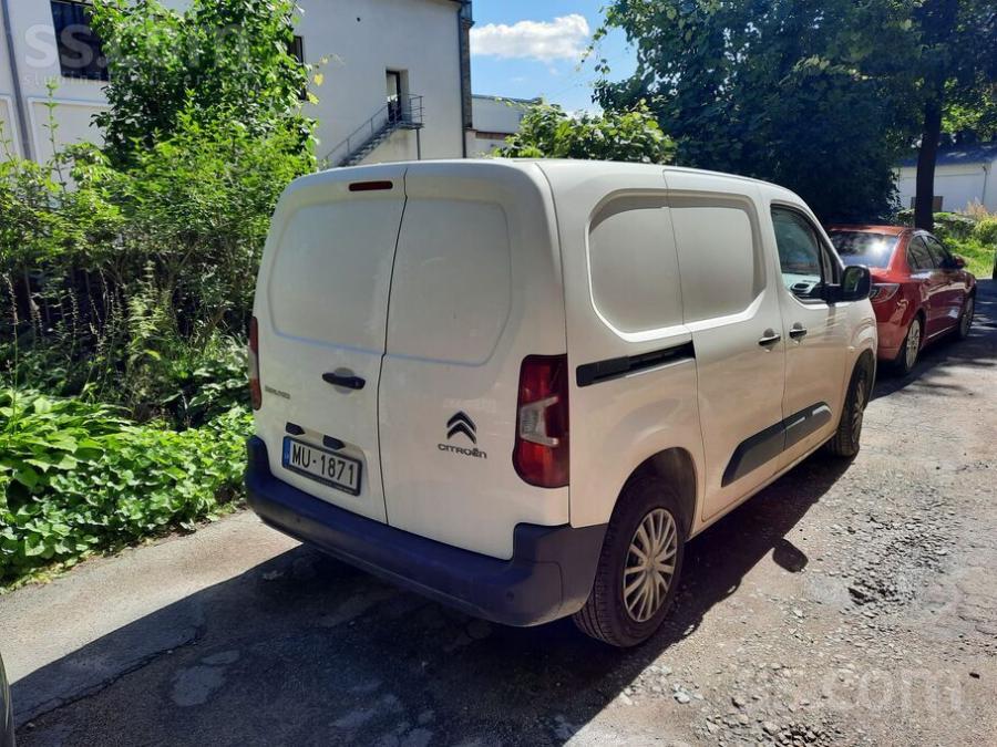 Balts Citroen Berlingo 2021 Rīga, ar dzinēja tilpumu 1.50 L un nobraukumu 148 tūkst. km par 7950 €, foto 6 vietnē AUTOMOTO.COM.LV