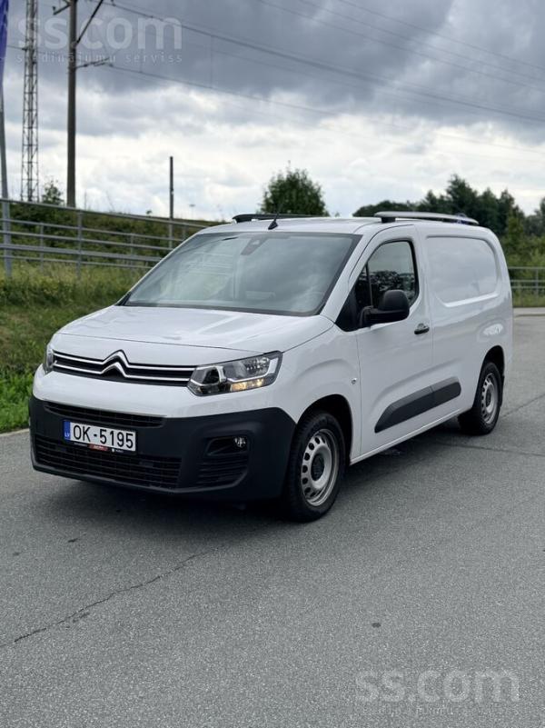 White Citroen Berlingo 2023 in Riga, with an engine capacity of 1.50 L and mileage of 41 thousand km for 14250 €, photo 1 on AUTOMOTO.COM.LV