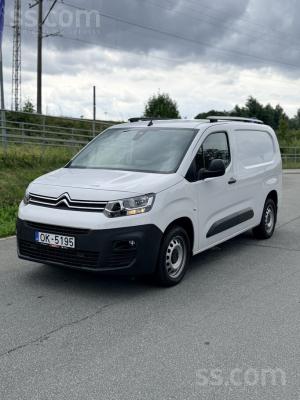 White Citroen Berlingo 2023 in Riga, with an engine capacity of 1.50 L and mileage of 41 thousand km for 14250 €, photo  on AUTOMOTO.COM.LV