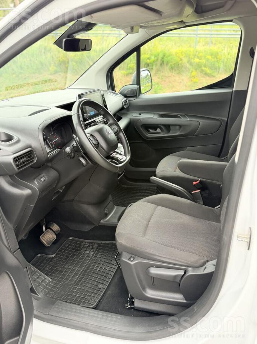 White Citroen Berlingo 2023 in Riga, with an engine capacity of 1.50 L and mileage of 41 thousand km for 14250 €, photo 11 on AUTOMOTO.COM.LV