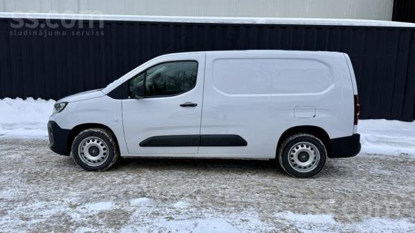 White Citroen Berlingo 2025 in Riga, with an engine capacity of 1.50 L and mileage of 11 thousand km for 18400 €, photo 3 on AUTOMOTO.COM.LV