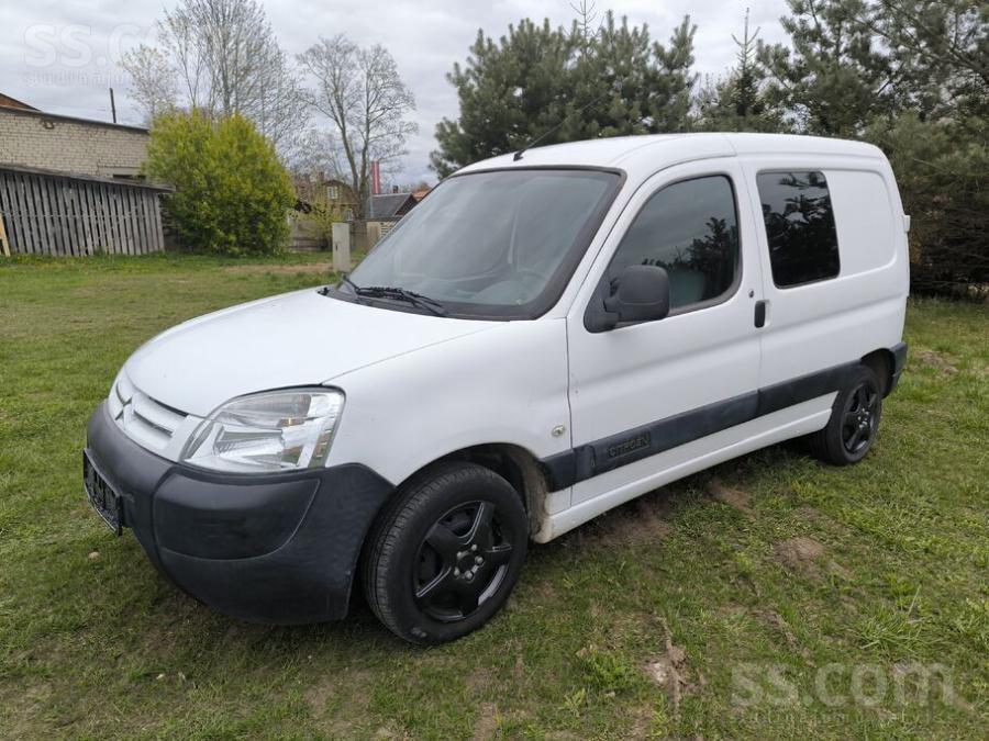 Balts Citroen Berlingo 2007 Ludza, ar dzinēja tilpumu 1.90 L un nobraukumu 240 tūkst. km par 1990 €, foto 3 vietnē AUTOMOTO.COM.LV