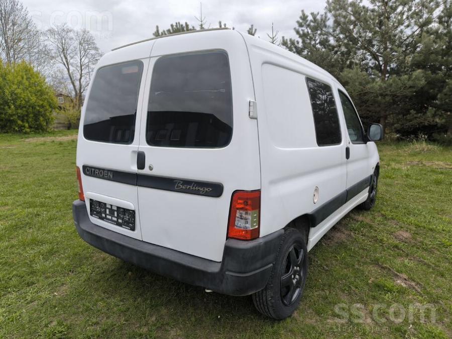Balts Citroen Berlingo 2007 Ludza, ar dzinēja tilpumu 1.90 L un nobraukumu 240 tūkst. km par 1990 €, foto 6 vietnē AUTOMOTO.COM.LV