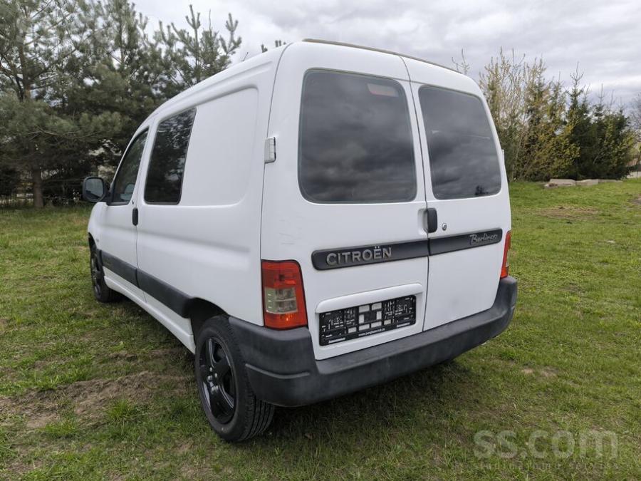 Balts Citroen Berlingo 2007 Ludza, ar dzinēja tilpumu 1.90 L un nobraukumu 240 tūkst. km par 1990 €, foto 8 vietnē AUTOMOTO.COM.LV