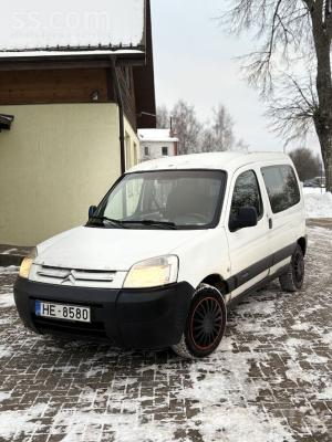 White Citroen Berlingo 2008 in Kuldiga, with an engine capacity of 1.40 L and mileage of 0 thousand km for 1350 €, photo  on AUTOMOTO.COM.LV