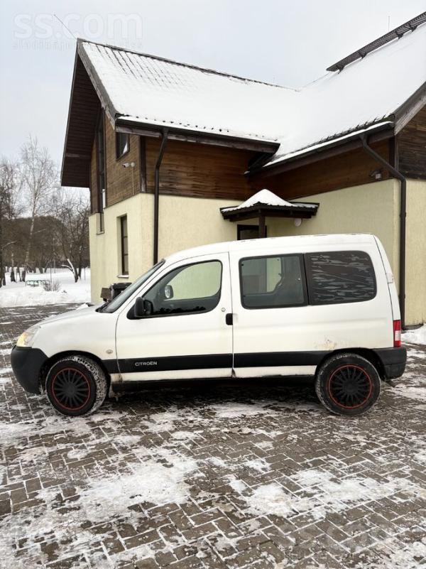 White Citroen Berlingo 2008 in Kuldiga, with an engine capacity of 1.40 L and mileage of 0 thousand km for 1350 €, photo 2 on AUTOMOTO.COM.LV