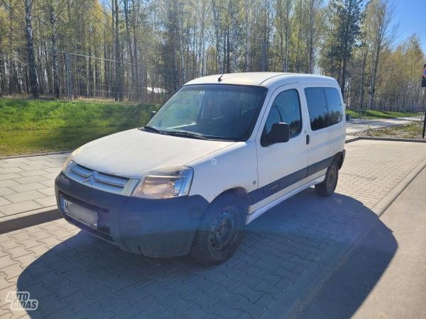 Balts Citroen Berlingo 2008 Viļņa, ar dzinēja tilpumu 1.60 L un nobraukumu 351 tūkst. km par 430 €, foto 1 vietnē AUTOMOTO.COM.LV