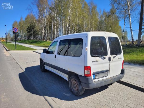 Balts Citroen Berlingo 2008 Viļņa, ar dzinēja tilpumu 1.60 L un nobraukumu 351 tūkst. km par 430 €, foto 4 vietnē AUTOMOTO.COM.LV