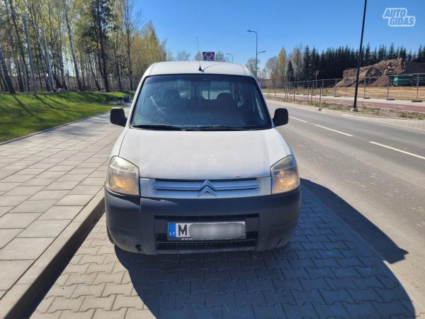 Balts Citroen Berlingo 2008 Viļņa, ar dzinēja tilpumu 1.60 L un nobraukumu 351 tūkst. km par 550 €, foto 2 vietnē AUTOMOTO.COM.LV