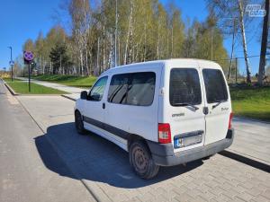 White Citroen Berlingo 2008 in Vilnius, with an engine capacity of 1.60 L and mileage of 351 thousand km for 550 €, photo 5 on AUTOMOTO.COM.LV