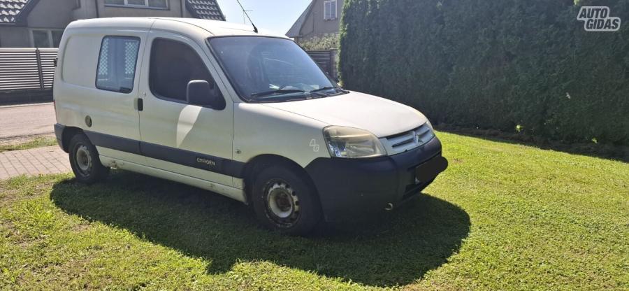 Balts Citroen Berlingo 2008 Vilkaviškis, ar dzinēja tilpumu 1.60 L un nobraukumu 339 tūkst. km par 650 €, foto 3 vietnē AUTOMOTO.COM.LV