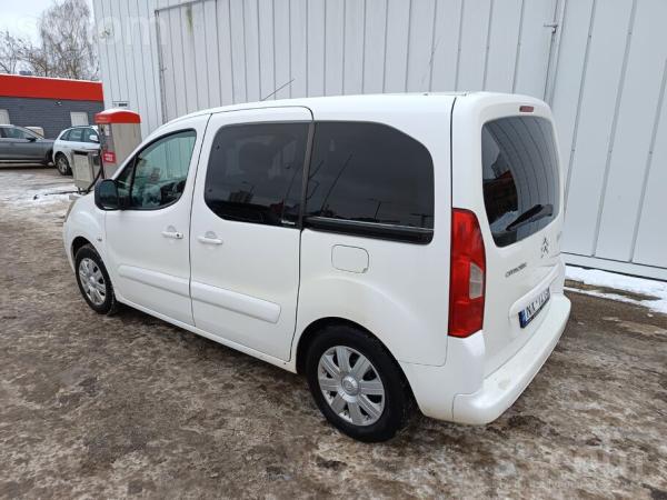 White Citroen Berlingo 2009 in Riga, with an engine capacity of 1.60 L and mileage of 0 thousand km for 3300 €, photo 3 on AUTOMOTO.COM.LV