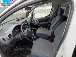 Balts Citroen Berlingo 2009 Rīga, ar dzinēja tilpumu 1.60 L un nobraukumu 0 tūkst. km par 3300 €, foto 5 vietnē AUTOMOTO.COM.LV