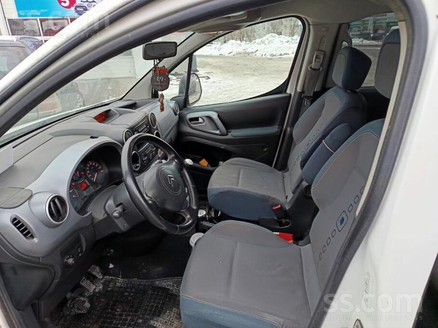 Balts Citroen Berlingo 2009 Rīga, ar dzinēja tilpumu 1.60 L un nobraukumu 0 tūkst. km par 3300 €, foto 5 vietnē AUTOMOTO.COM.LV