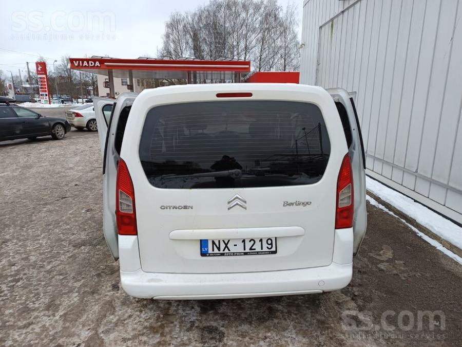 Balts Citroen Berlingo 2009 Rīga, ar dzinēja tilpumu 1.60 L un nobraukumu 0 tūkst. km par 3300 €, foto 7 vietnē AUTOMOTO.COM.LV