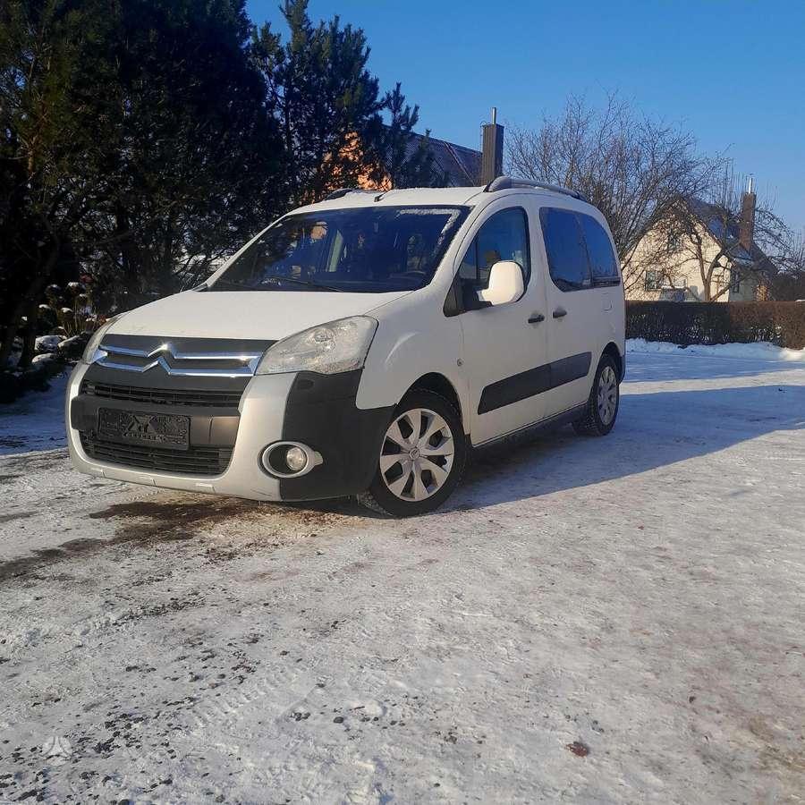 Balts Citroen Berlingo 2010 Marijampole, ar dzinēja tilpumu 1.56 L un nobraukumu 250 tūkst. km par 2100 €, foto 1 vietnē AUTOMOTO.COM.LV