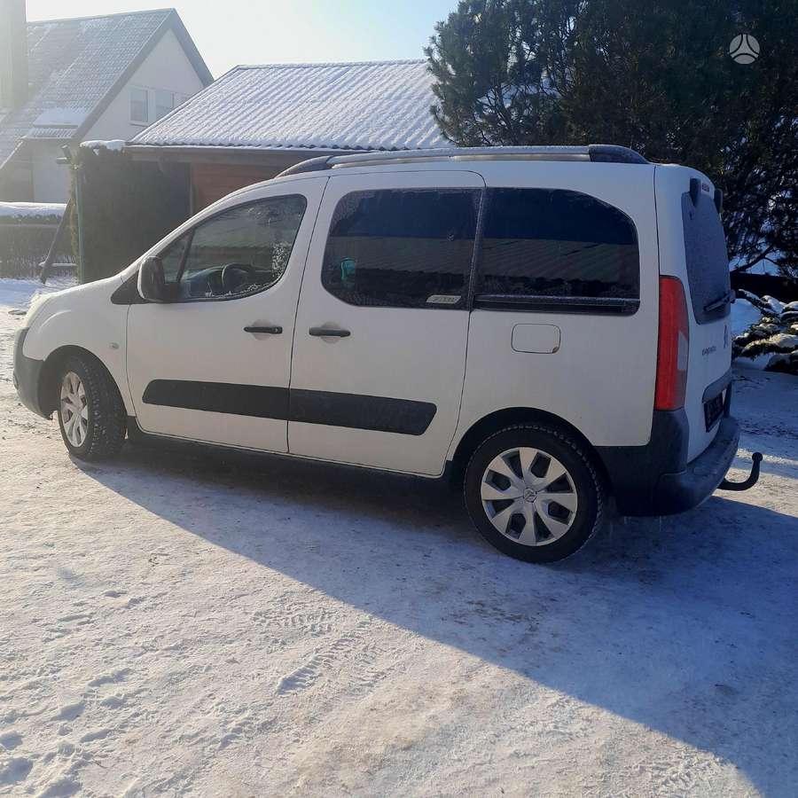 Balts Citroen Berlingo 2010 Marijampole, ar dzinēja tilpumu 1.56 L un nobraukumu 250 tūkst. km par 2100 €, foto 4 vietnē AUTOMOTO.COM.LV