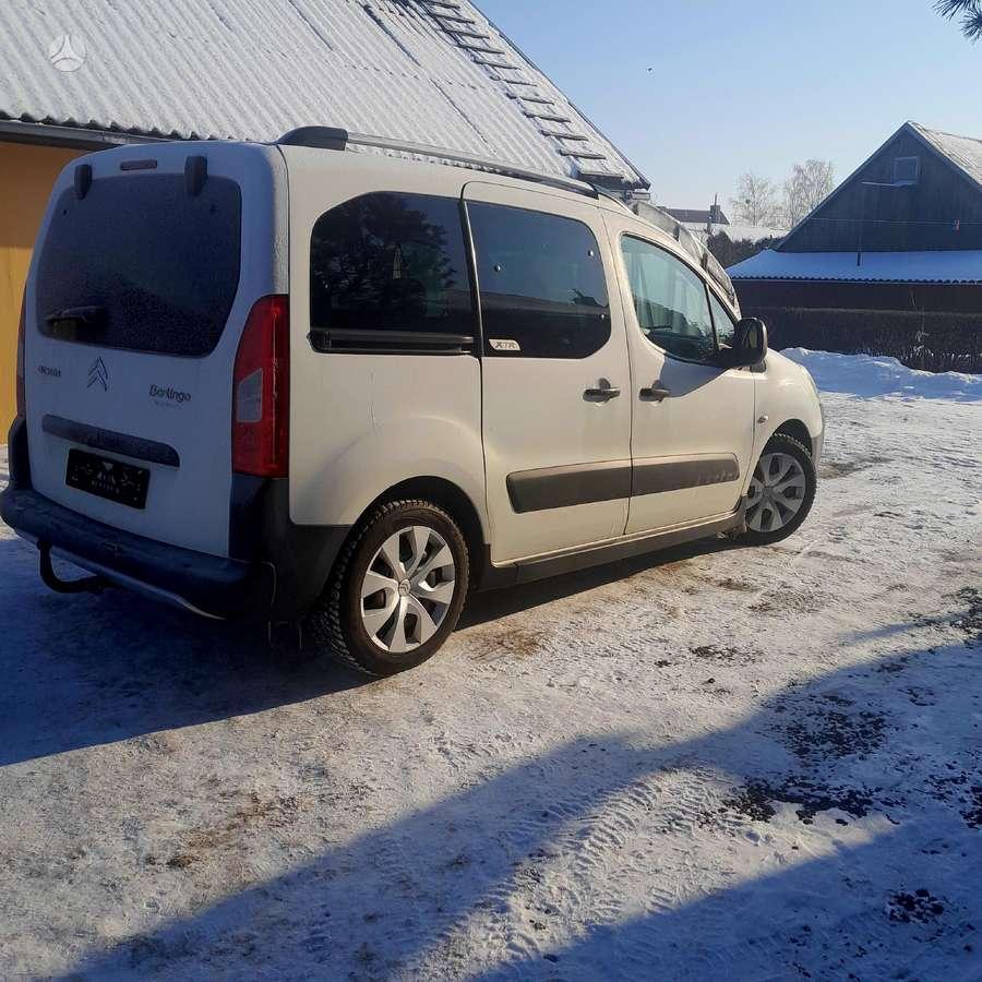 Balts Citroen Berlingo 2010 Marijampole, ar dzinēja tilpumu 1.56 L un nobraukumu 250 tūkst. km par 2100 €, foto 5 vietnē AUTOMOTO.COM.LV