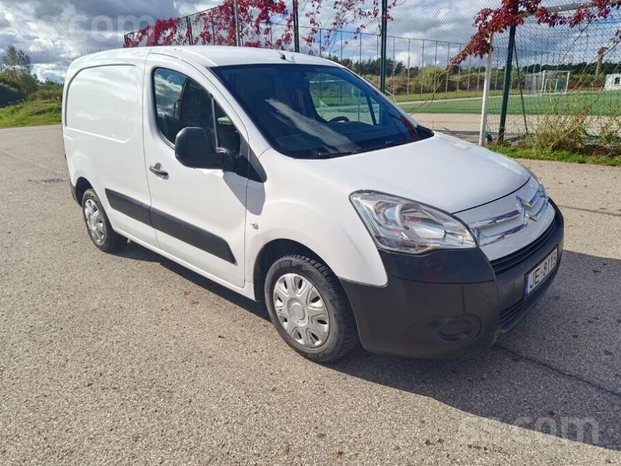 Balts Citroen Berlingo 2010 Jelgava, ar dzinēja tilpumu 1.60 L un nobraukumu 249 tūkst. km par 2500 €, foto 3 vietnē AUTOMOTO.COM.LV